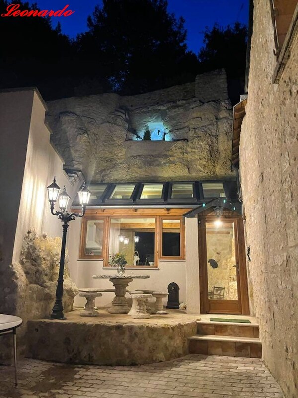 Leonardo At Our 'Clos Lussault' Near Amboise In The Loire Valley - Amboise