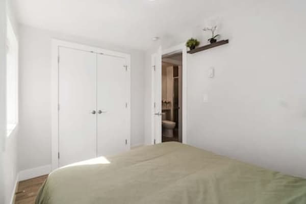 Chic 1br Laneway Home In South Van - Burnaby