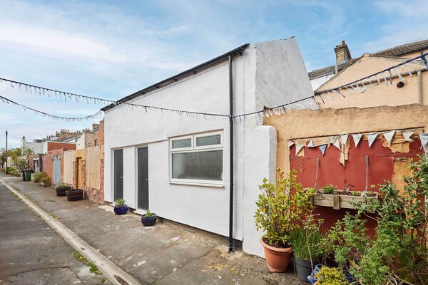 Host & Stay | The Surf Shack - Saltburn-by-the-Sea