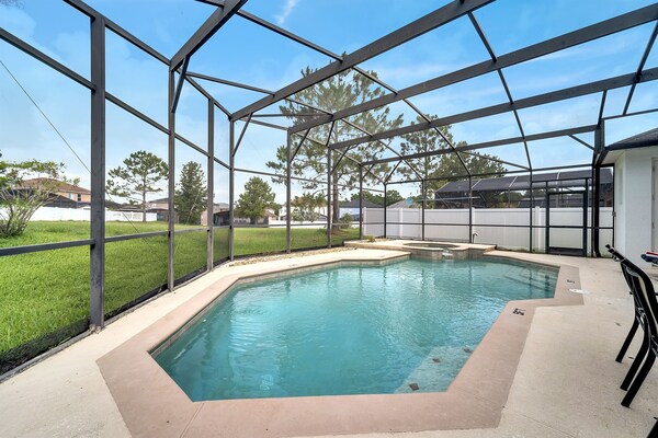 Spacious 5bd/4ba With Three En-suites, Pool & Spa, Game Room. Close To Disney - Davenport, FL