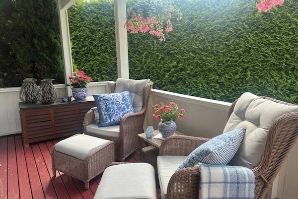 Spacious And Cozy House With Garden In The Center Of Svelvik - Peniscola