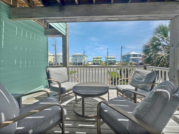 Duplex Beach Home For 6 W/ Balcony & Resort-style Amenities - Gulf Shores, AL
