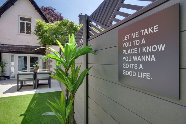 Suite-prestige-douche-vue Sur Jardin-sauna - Bournemouth