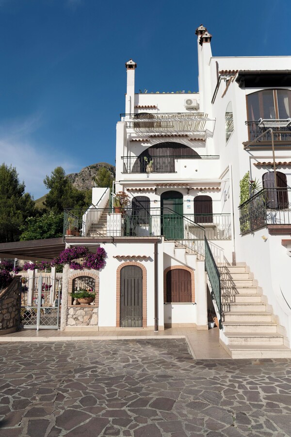 House Ilios Sean And Montain View | Borgo Stays - Itri