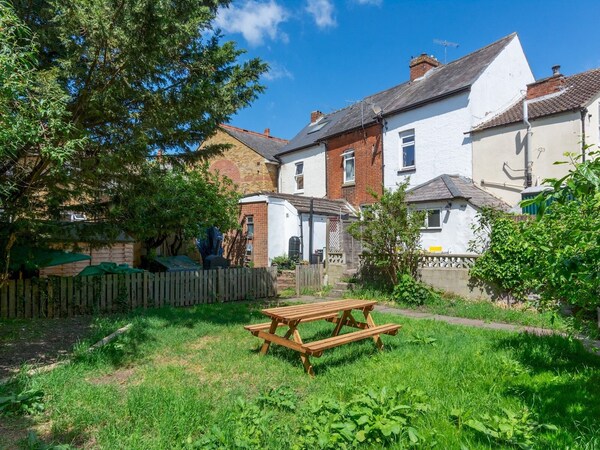 Pass The Keys | Cosy Garden Home - Whitstable