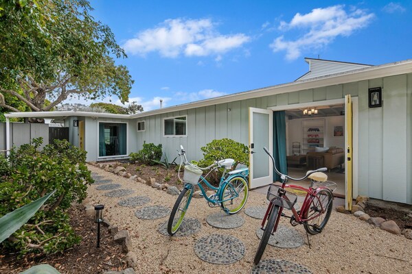 Beach Bliss - Art Deco Inspired Retreat, Explore Santa Barbara! - Santa Barbara, CA