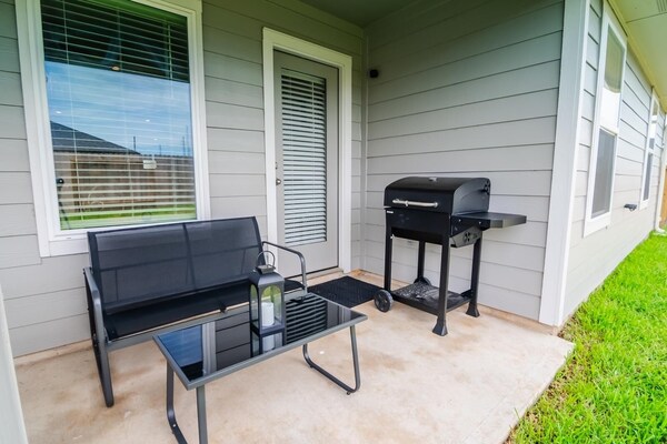 Charming 4-bedroom House With Ac, Wifi In Peaceful Fulshear - Katy, TX