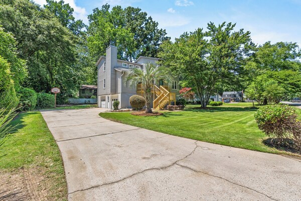 Charming 4-bedroom House In Wooded Serene Neighborhood - Lexington, SC
