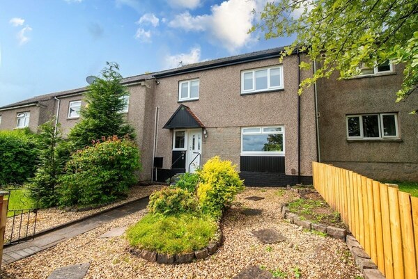 Ochil View - 3 Bedroom House - Falkirk