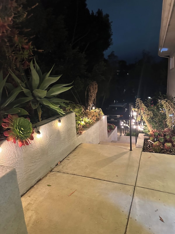 Welcome To Villa Las Flores! Your Dream 4br Retreat With A Cozy Outdoor Awaits! - Chula Vista, CA