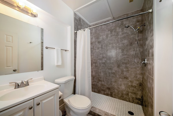 Cozy 2br/2ba Guest House In Alhambra W/ Ac, Wifi, Peaceful Stay - Pasadena, CA