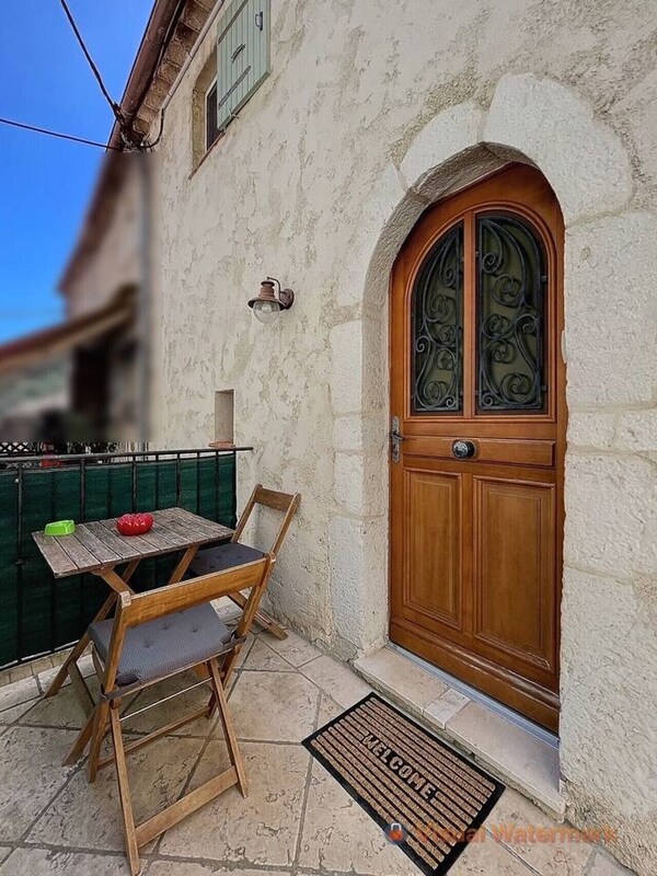 Air-conditioned Village House - Antibes