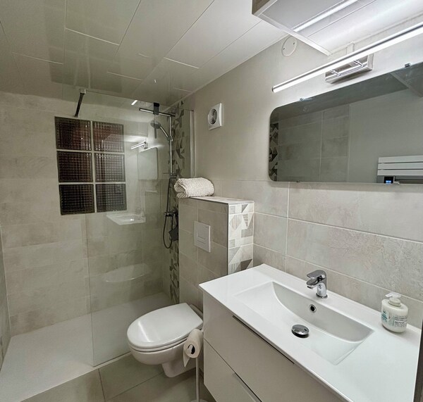 Casa Duhamel - T2 Paisible Avec Stationnement - Proche Centre-ville Brive - Collonges-la-Rouge