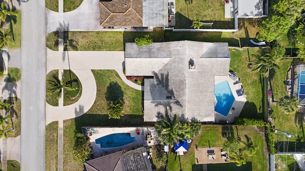 Super Cozy Pool House Near Beach! - Boca Raton, FL