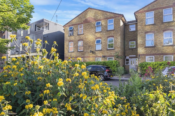 Stylish 1-bed Luxury Retreat - 5 Mins Walk To Bromley-by-bow Station - Aeropuerto de la Ciudad de Londres (LCY)