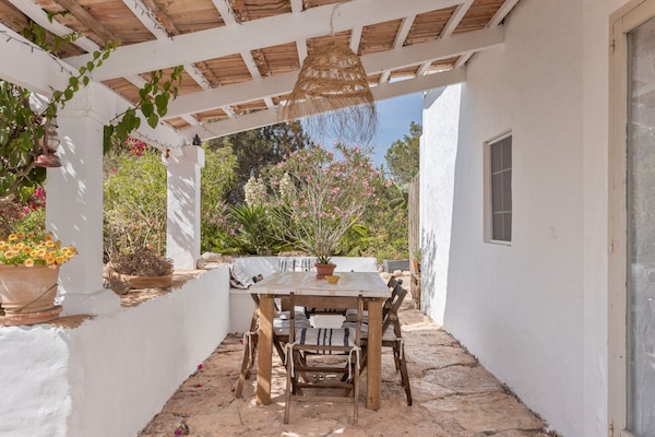 Country House 'Vicent' With Private Terrace And Garden - Formentera