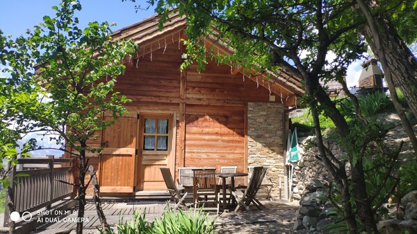 Chalet 'Mélèze Plein Sud à 1174 M' Avec Vue Montagne, Terrasse Privée Et Jardin Privé - Hautes-Alpes