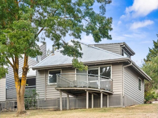 Cosy Base Camp Retreat At Mt Buller Stays - Mount Buller