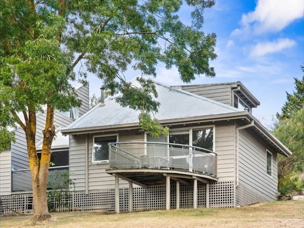 Cosy Base Camp Retreat At Mt Buller Stays - Mount Buller