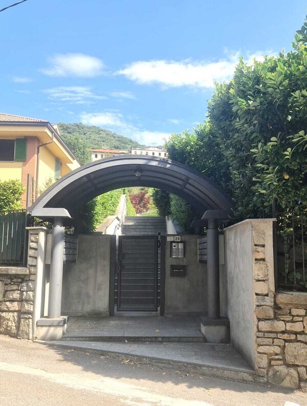 Moderna Casa Viggiù Suite - Varese