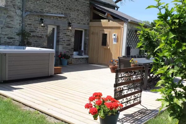 Au Mont Chez Nous #Jacuzzi And Sauna - Mont Saint-Michel