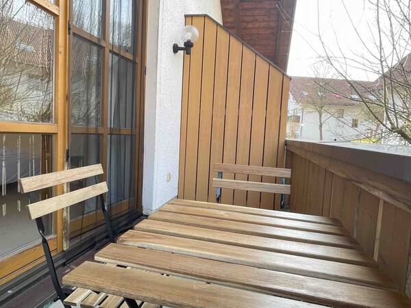 (Sta1067) Modern Fitters' Apartment With Balcony - Roding