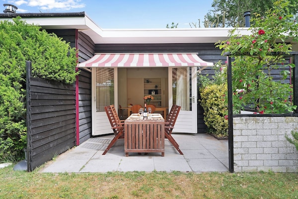 Ground-floor Holiday Home In De Prinsenhof Park, Within Walking Distance Of The Beach And Dunes. - Ouddorp