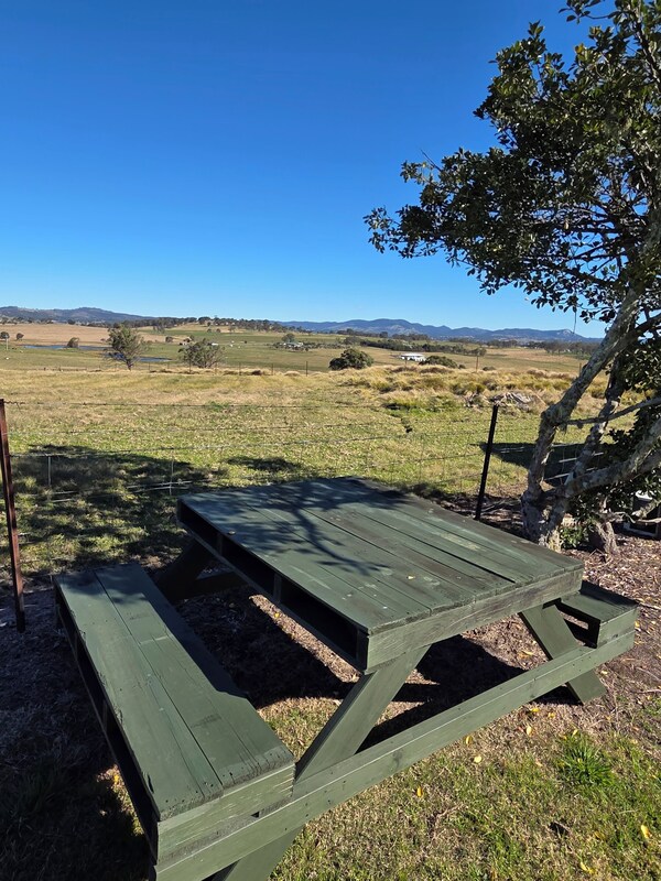 A Completely Off Grid Accommodation For Up To 4 Adults For $260 Per Night - Tenterfield