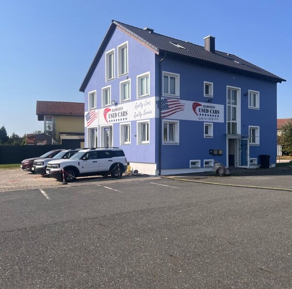 1-bedroom Apartment In Vilseck With Wifi, Walking Distance To Base & Food Trucks - Hirschau