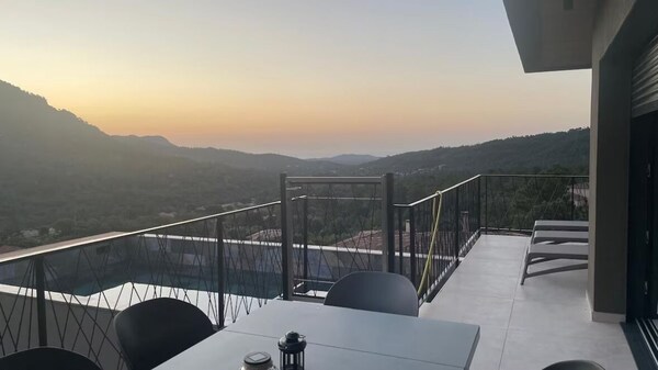 Exclusive New Villa With Breathtaking Views - Solenzara