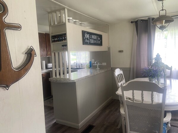 Charming 3-bedroom Lakeside Cottage On The North Shore Of Lake Butte Des Morts. - Oshkosh, WI