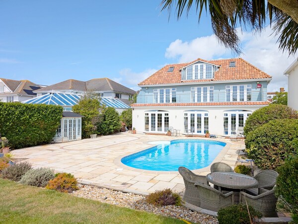 The Dunes - Swimming Pool -  A Town House That Sleeps 12 Guests  In 6 Bedrooms - West Wittering