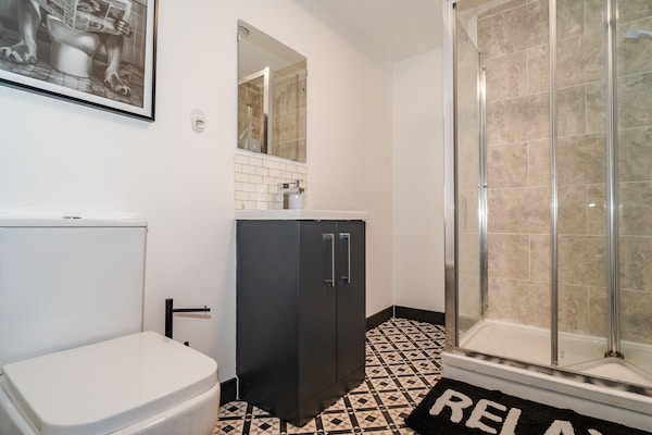 Penthouse City Centre Apartment - Tonbridge