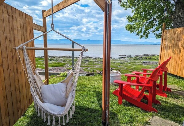 Chalet #10 - Spa With River View & Fireplace - Quebec