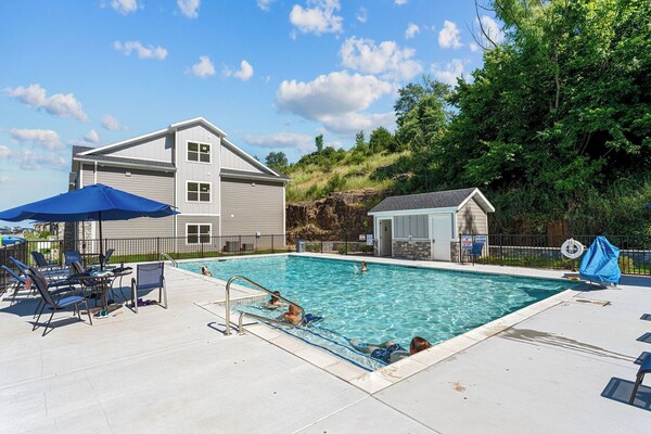 New! No-stairs 3br Retreat + Family Friendly + Near Sdc & Branson Strip - Branson, MO