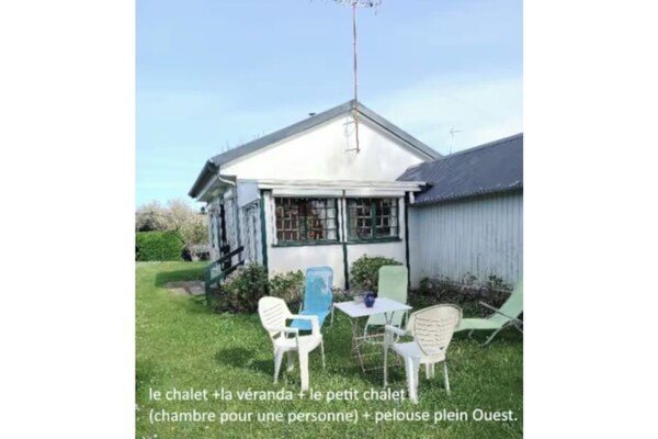 "Charming Historic Cabin Close To The Sea" - Normandy