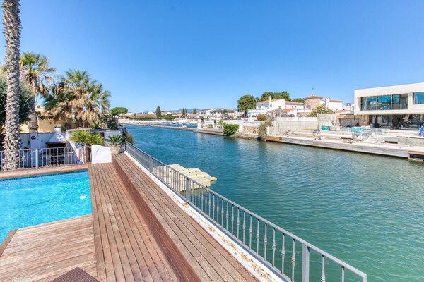 Casa Con Piscina En Sector Requesens, Empuriabrava - Empuriabrava