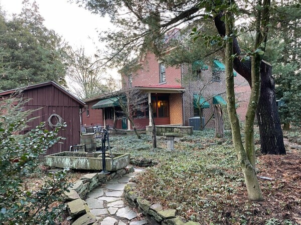 Charming 1825 Historic Home Nestled In The Heart Of Deer Creek Winery. 12 Guests - Nemacolin, PA