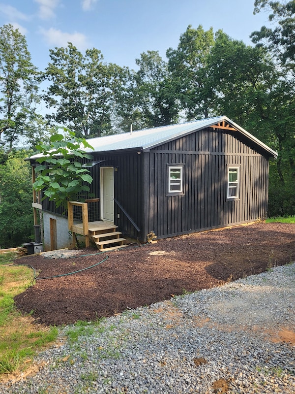 Peaceful Chalet With Ac In Charming Stuart In Bull Mountain Near Philpott Lake - Fairy Stone State Park, Stuart