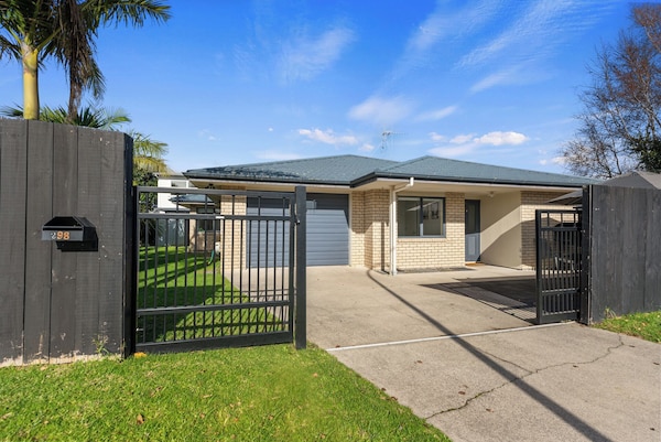 Papamoa Waves - Seaside Getaway - Papamoa