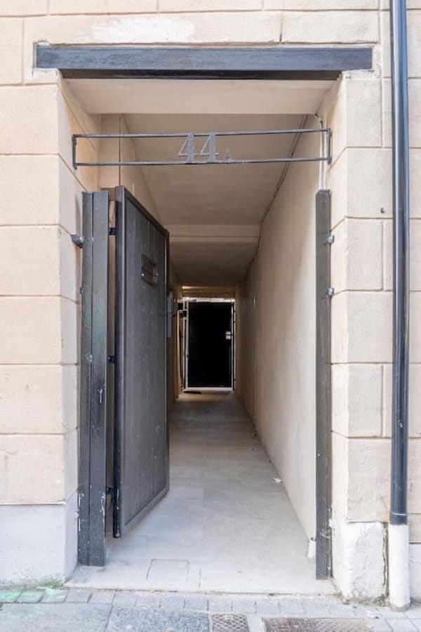 Mid-level Lux Apartment - Ayrshire