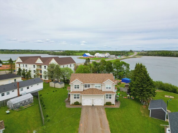 Tranquil Riverside Abode - Prince Edward Island