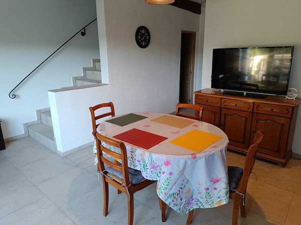 Chateau De Prax Viel, Swimming Pool, Mini Farm, Air-conditioned - Gîte Syrah - Lagrasse