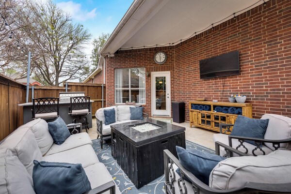 Beautiful 4-bedroom House With Pool, Close To Everything In Dallas - Grapevine, TX
