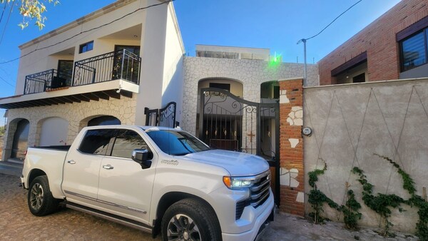 Hotel In The Foothills Of The Peña De Bernal. Ideal For Family Vacations. - Bernal