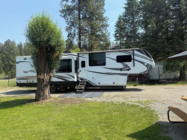 Luxury, Loaded, 39 Rv In Phenomenal Rexford With Ac And Wifi - Eureka, MT