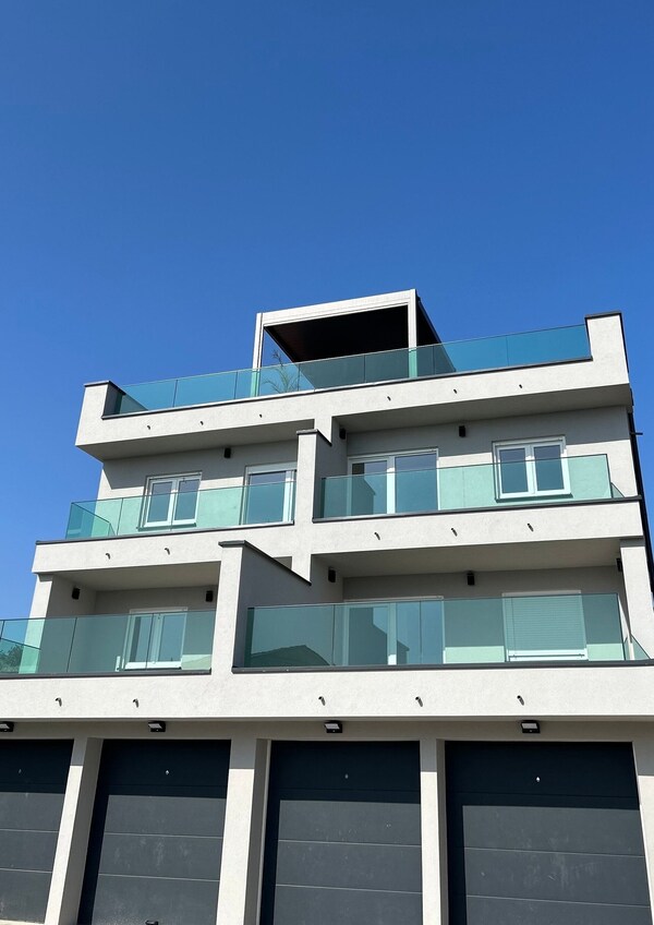 Two Bedroom Apartment With Terrace And Sea View Mandre, Pag (A-24670-a) - Mandre
