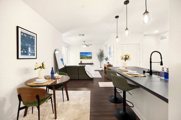 Valeria - Prime Luxury Apartment - 1br King Bed/1ba W/amenities - 뉴포트비치