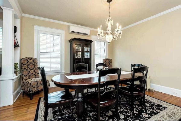 Historic Row Home 1 Block From Gate 1 At Usna! - Annapolis