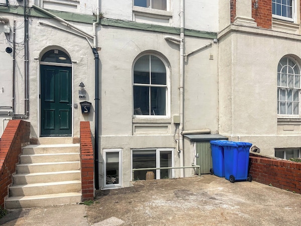 1 Bedroom Accommodation In Scarborough - Alpamare UK, Scarborough